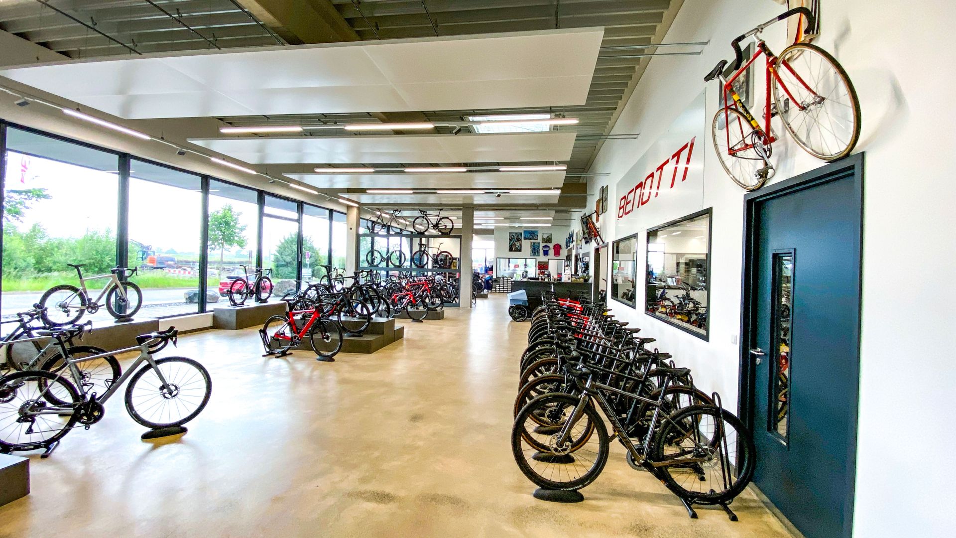 Händler und Servicepartner